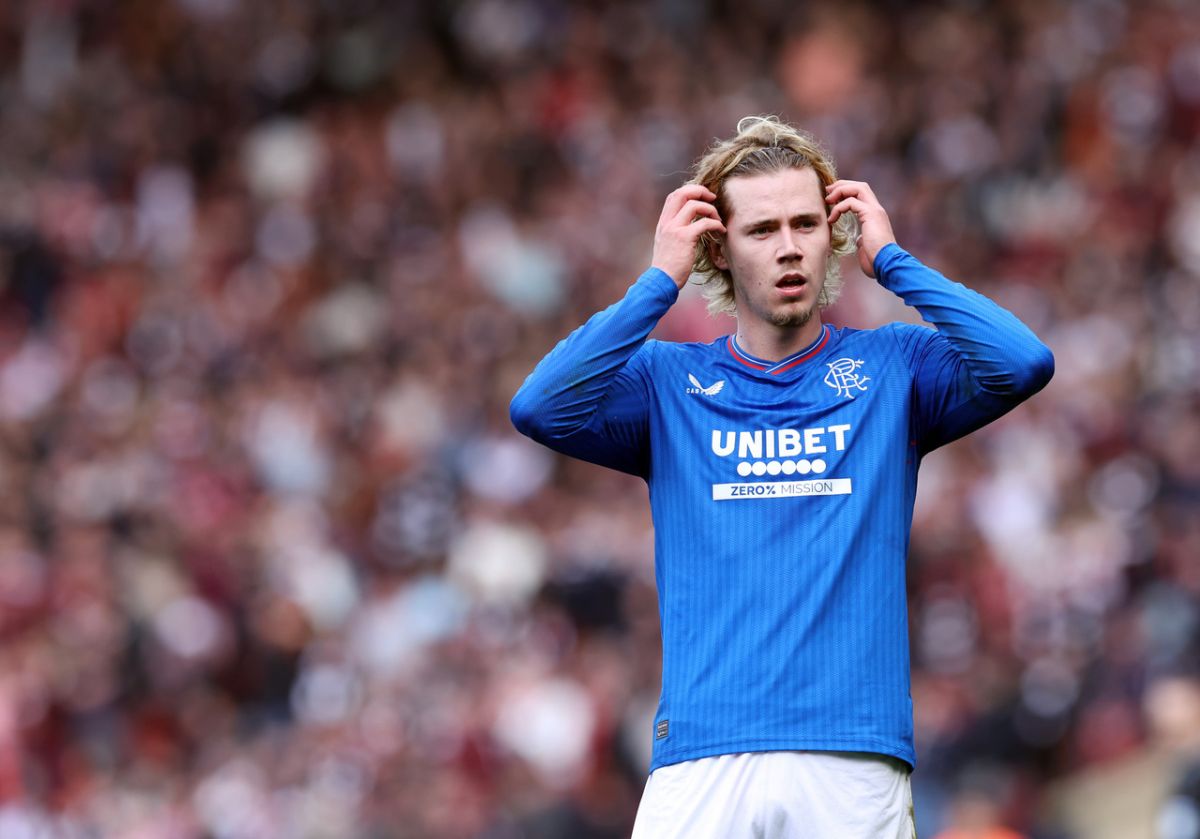 TikTok Todd couldn't lace Calmac's boots - Celtic Shorts